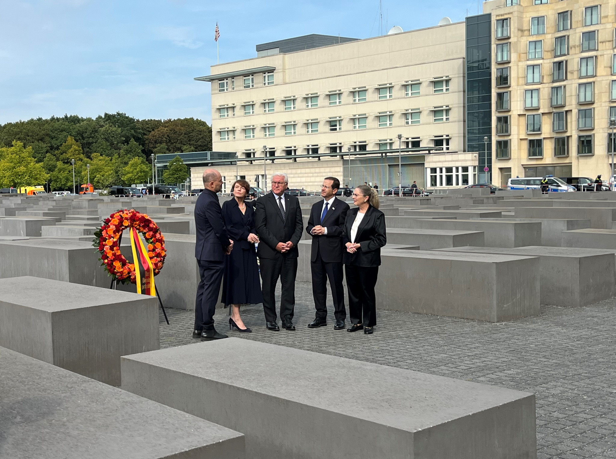 Israel's President Herzog and Federal President Steinmeier visit ...